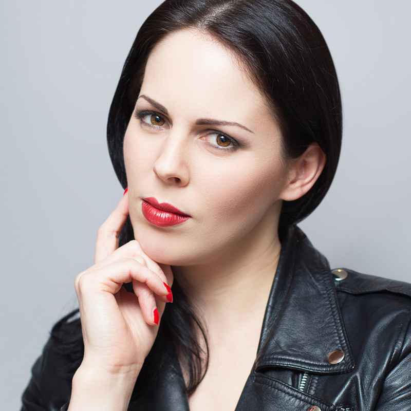 Interview: Women in Horror Month – Emma Dark – Bloody Flicks