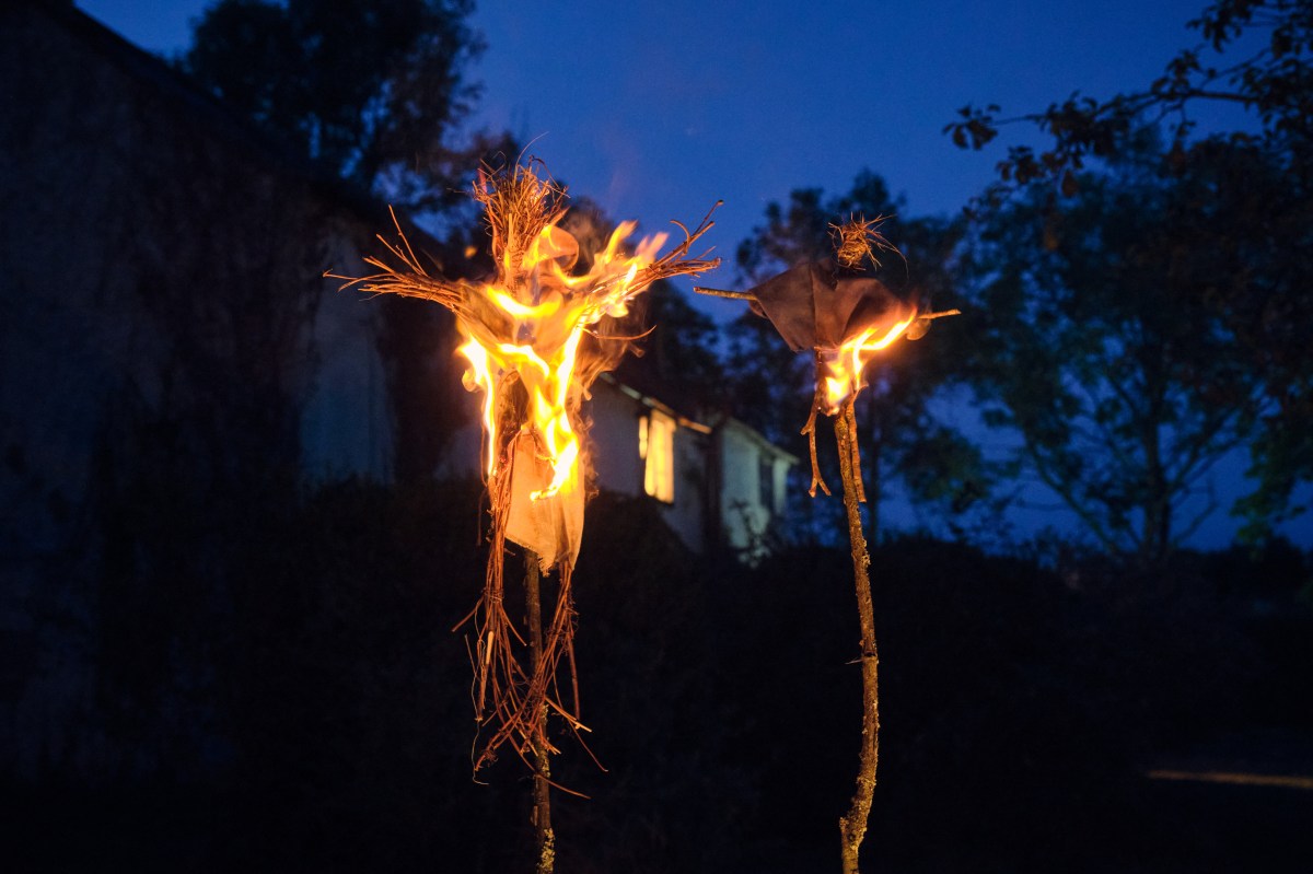 Casting announced for adaptation of The Burning Girls – Bloody Flicks